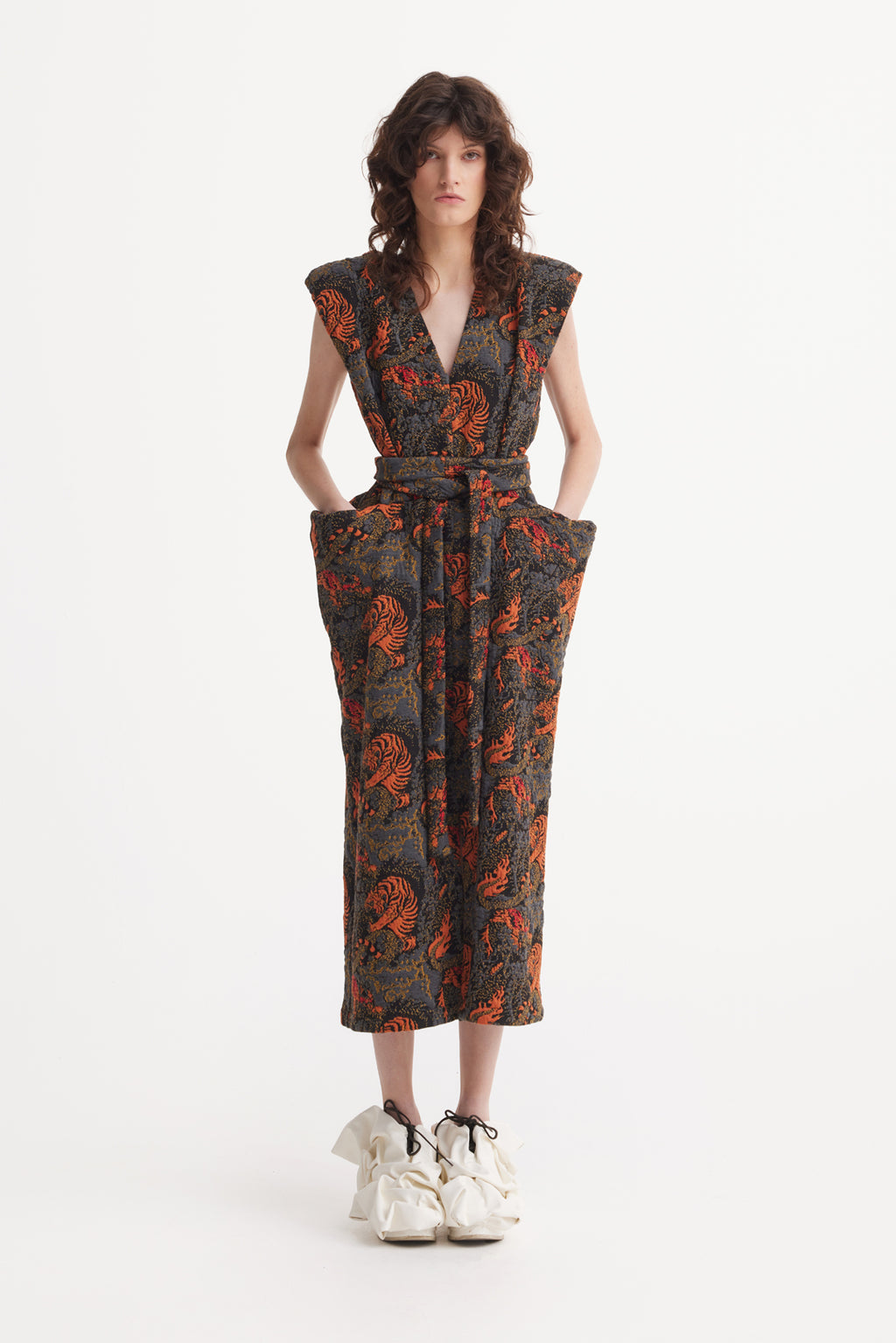 Fashion Midi Dress With Belt And Bold Shoulders Jacquard Black Red ...